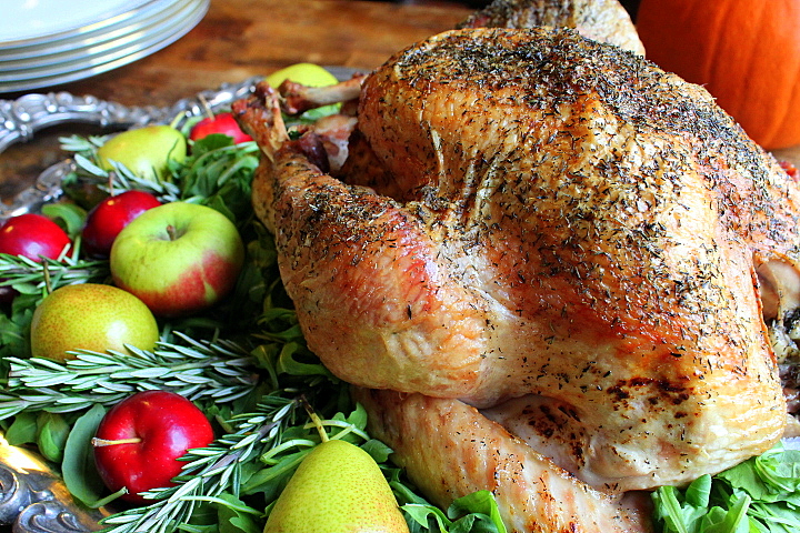 Roast Turkey with Braeburn Apple Gravy (GF) – Kevin Lee Jacobs