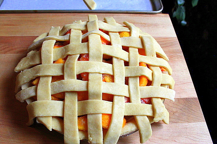 How I Make a Lattice (Woven) Pie Crust – Kevin Lee Jacobs