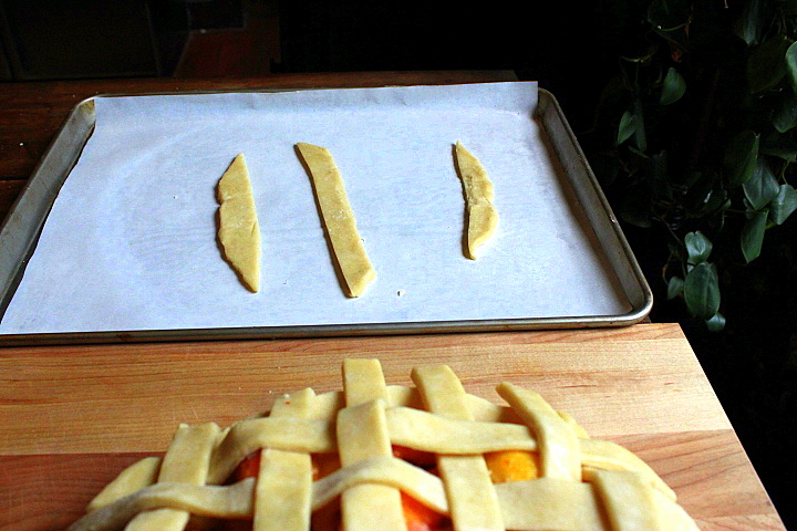 How I Make a Lattice (Woven) Pie Crust – Kevin Lee Jacobs