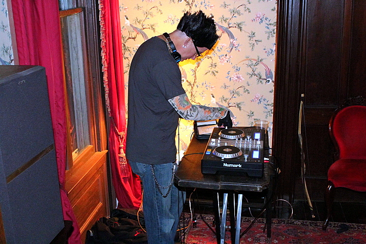 Halloween for Grownups – Kevin Lee Jacobs