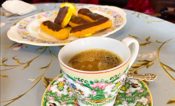 Let's Make Eclairs! – Kevin Lee Jacobs